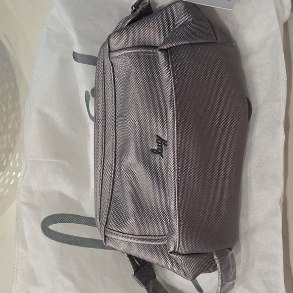lug | Bags | Lug Via Matte Luxe Vl Toiletry Case Metallic Pearl Nwt ...